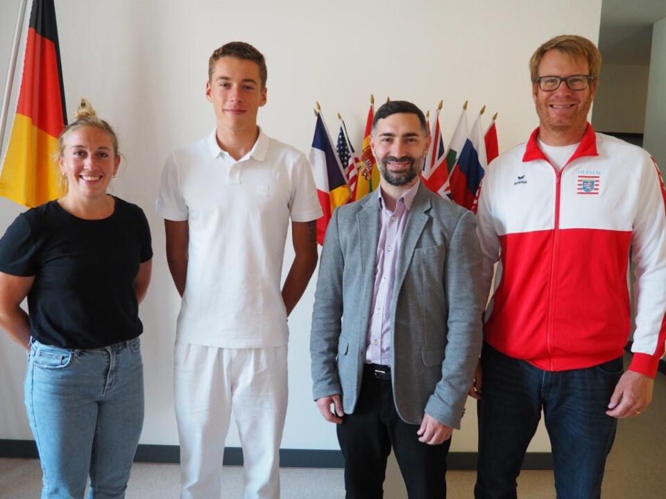 Triathlon-Triumph in Riga: Christian Ache sichert sich Sieg im ...